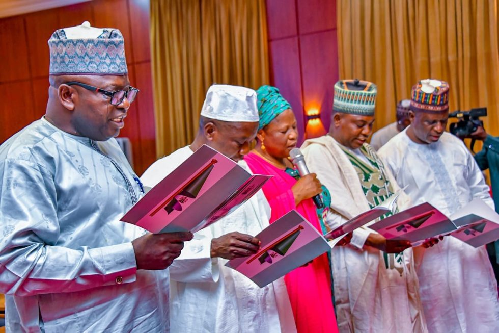 FARMER GOVERNOR UMARU BAGO SWEARS IN FIVE NEW PERMANENT SECRETARIES ...
