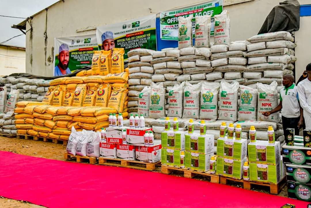 FARMER GOVERNOR UMARU BAGO FLAGS-OFF 2024 SALES AND DISTRIBUTION OF ...