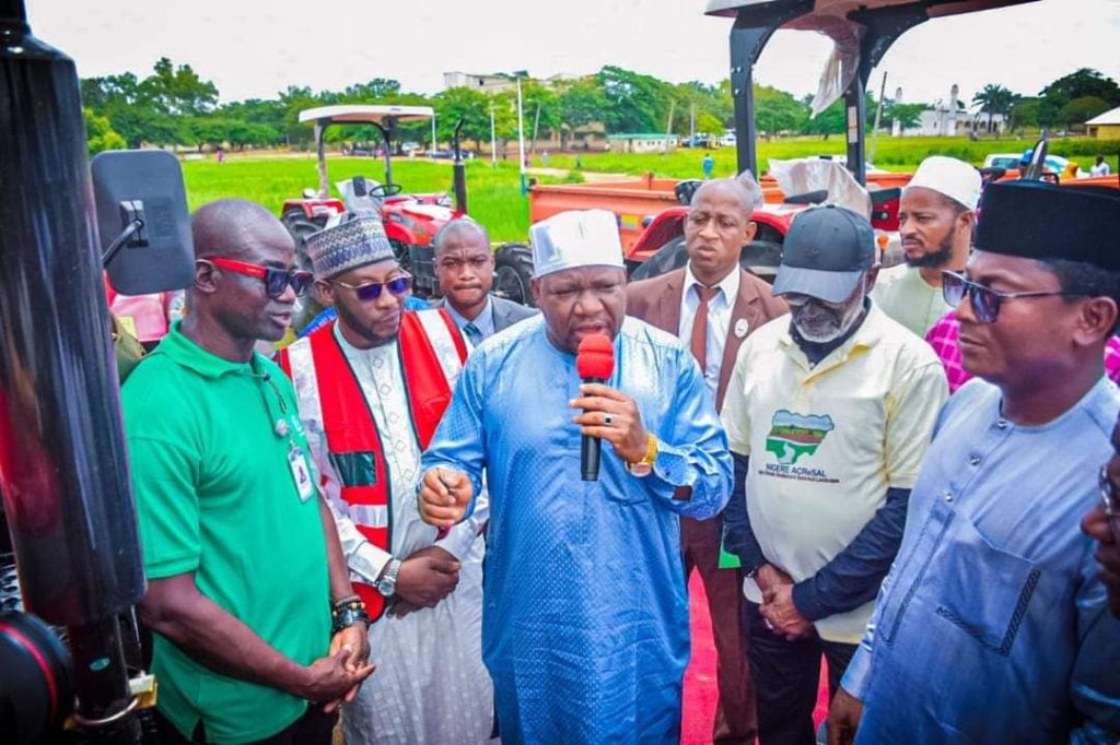 NIGER STATE GOVERNMENT FLAGS-OFF DISTRIBUTION OF TRACTORS, YOUTH, AND ...